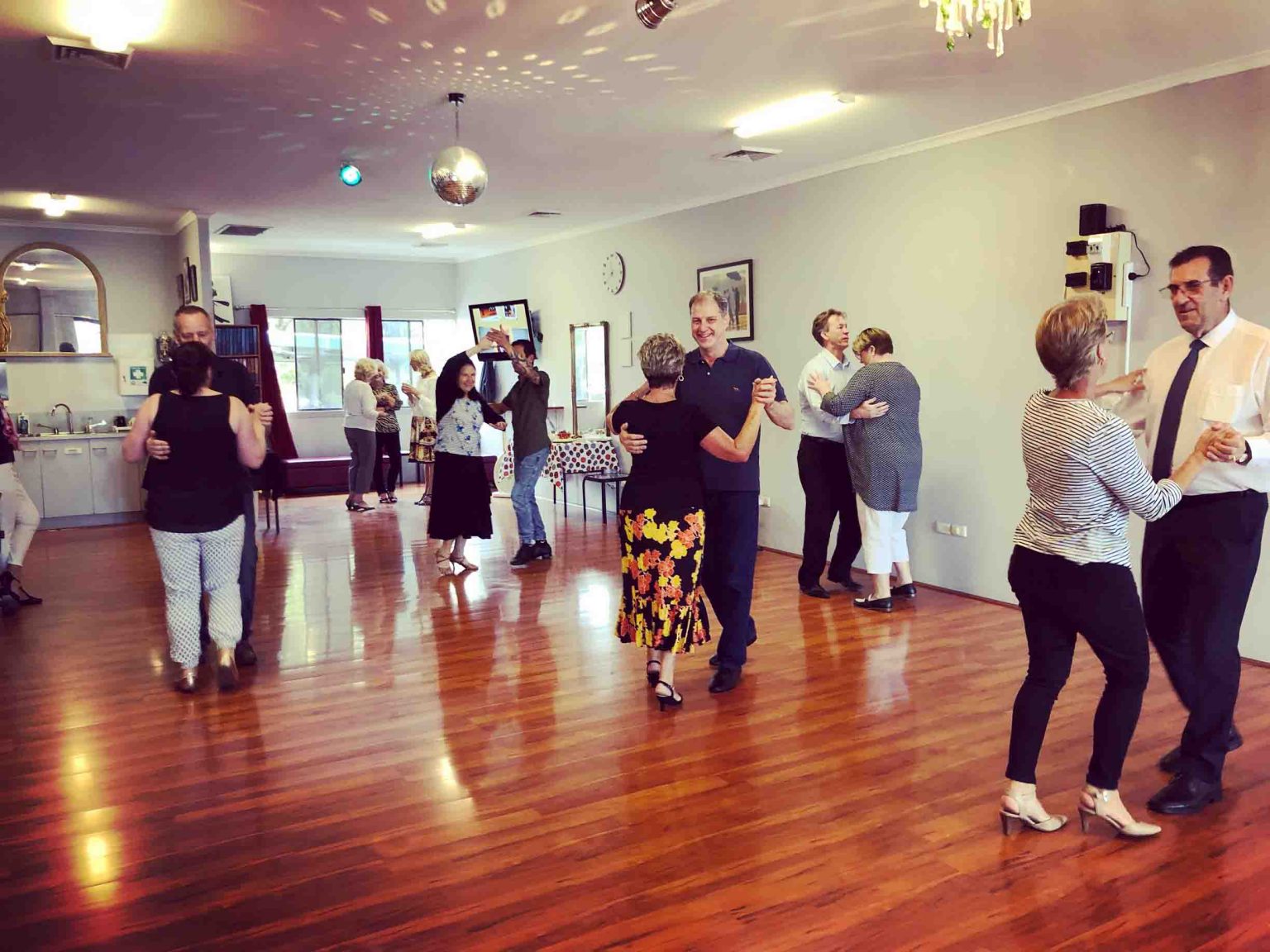 What Are Group Dance Lessons | 5th Avenue Dance Gold Coast